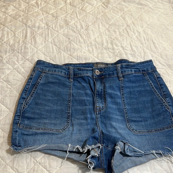 torrid | Shorts | Torrid Short Shorts Cut Offs | Poshmark